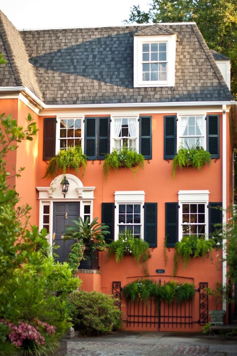 Live Bold: 8 Vibrant Exterior House Colors That Wow » Jessica Brigham